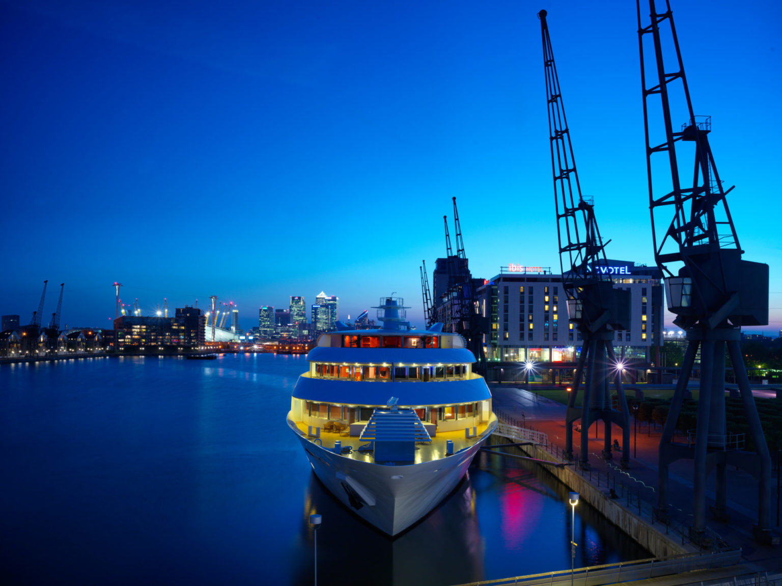 Sunborn London - World Rainbow Hotels