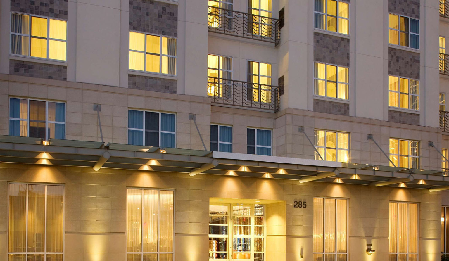 Hyatt Centric The Pike Long Beach - World Rainbow Hotels